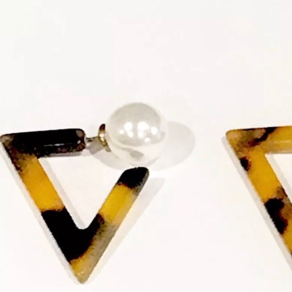Jewelry | Tortoise Earrings V Shave Pearls 3 Styles Wearing | Poshmark